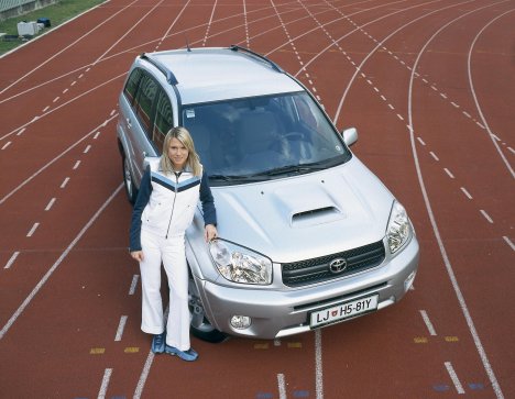 Toyota Adria d.o.o.: Jolanda Čeplak vozi Toyoto - Obvestila - Avto.info
